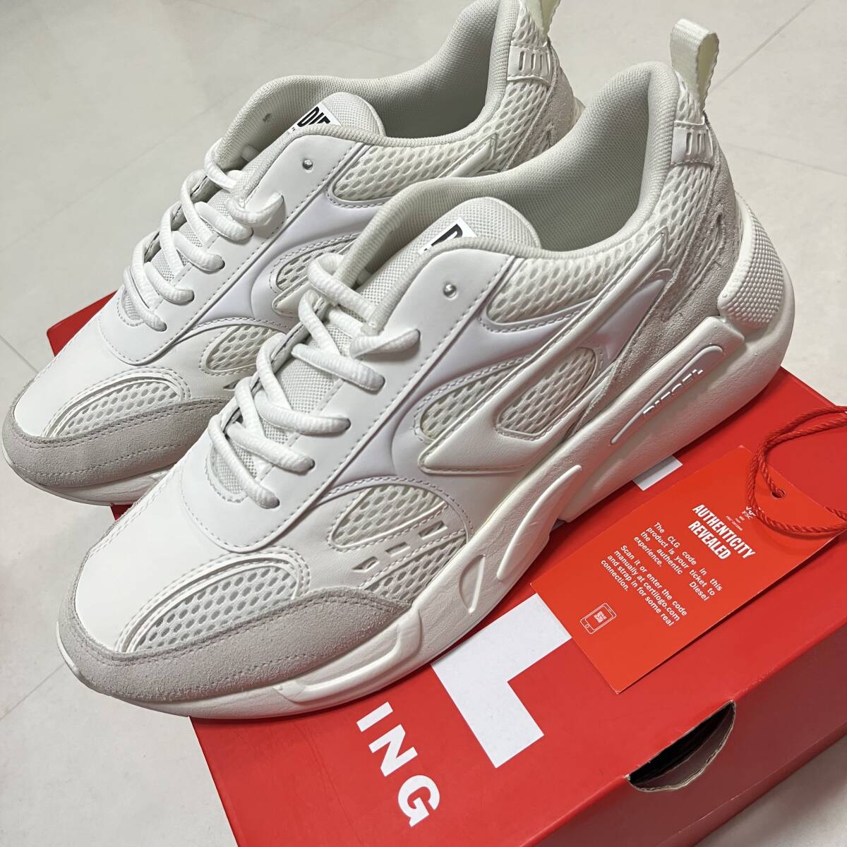 Yahoo!オークション - 新品未使用/DIESEL/価格35000円 ダグ付 DIESEL ...