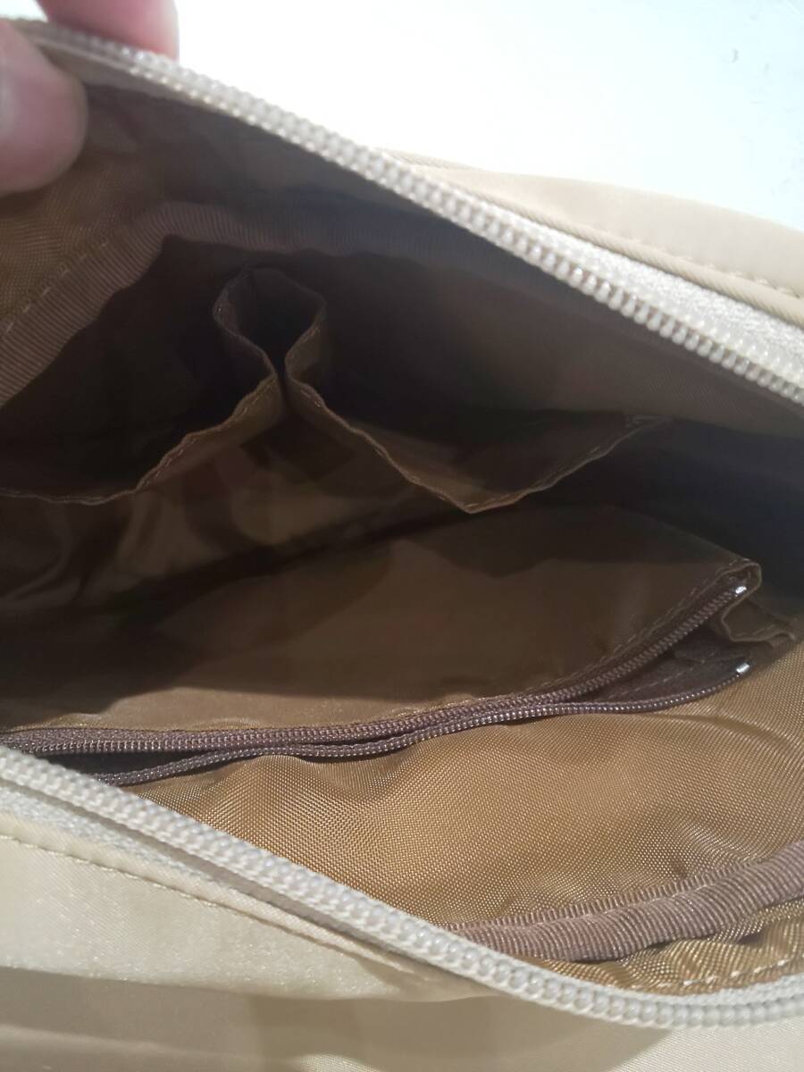 Yahoo!オークション - 62035 DAKS ダックス レディース 軽量 ナイロン ...