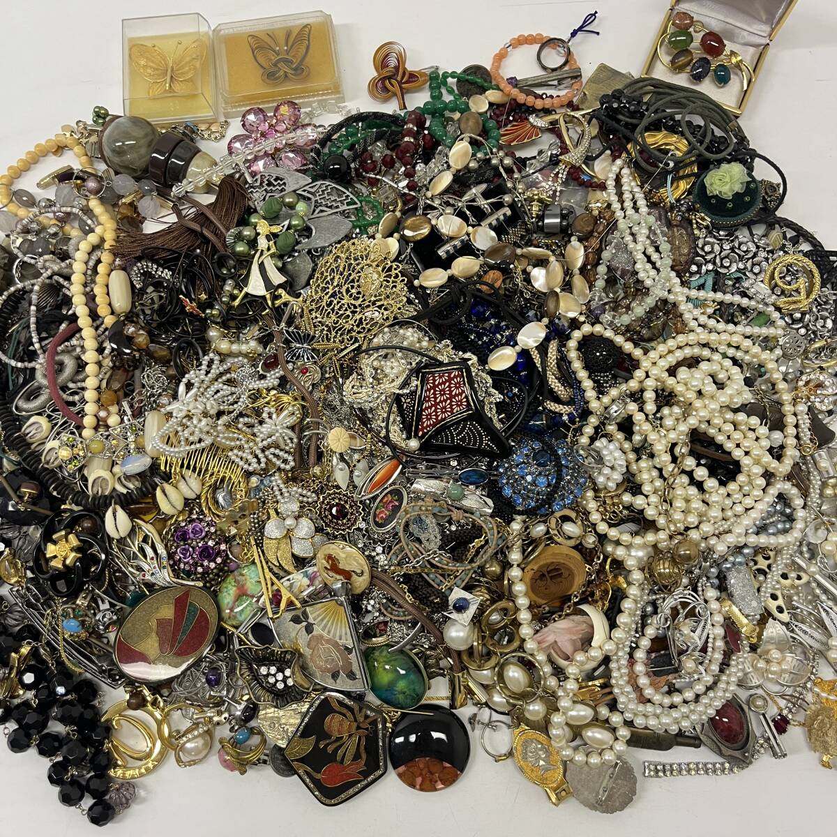 Yahoo!オークション - ST アクセサリー 約4.9kgまとめて パール ネック...