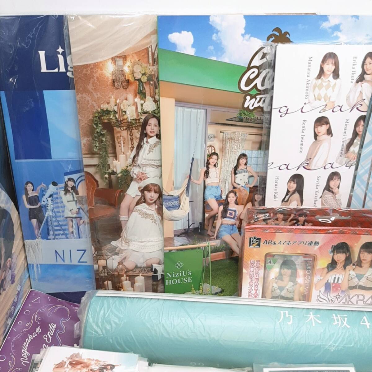 Yahoo!オークション - e227 アイドル グッズ まとめ 大量 AKB48 乃木坂...