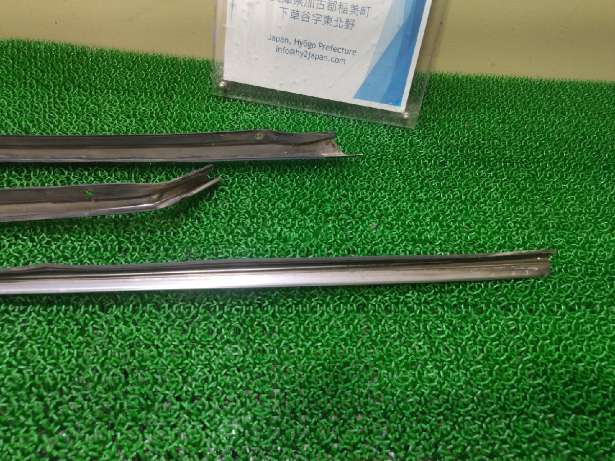 Yahoo!オークション - 日産 右ルーフモール セドリックワゴン E-WY30 1...