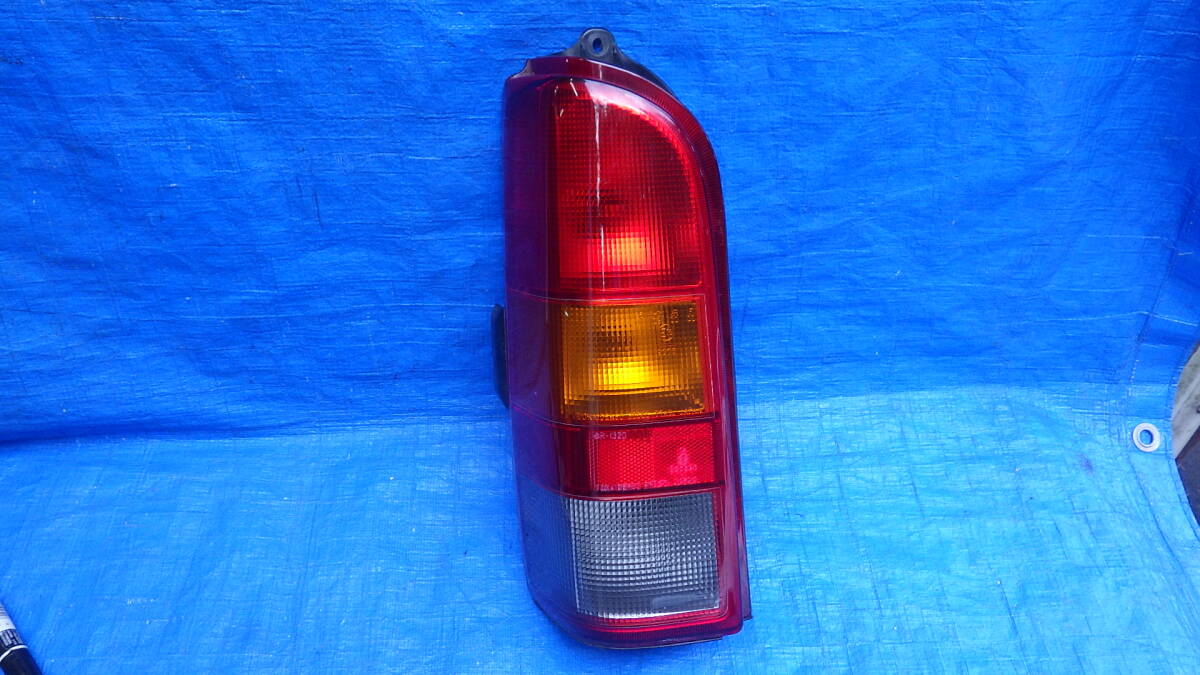 純正品 エブリィ DA62V DG62V テールランプ テールライト 左 助手席側 管K1115-4(テールライト)｜売買されたオークション情報、yahooの商品情報をアーカイブ公開 ...