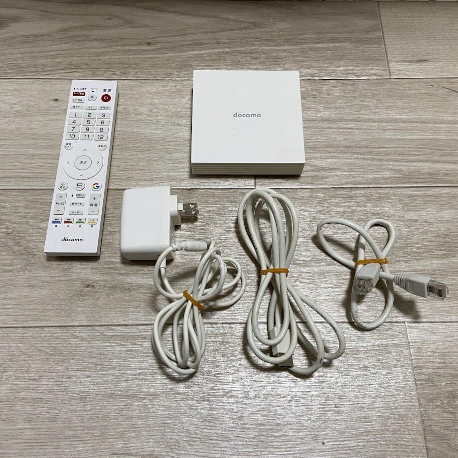 A docomo TT01 テレビターミナル select ドコモ ホワイト 1022-0-3800-ka-2556(映像機器)｜売買されたオークション情報、yahooの商品情報をアーカイブ ...