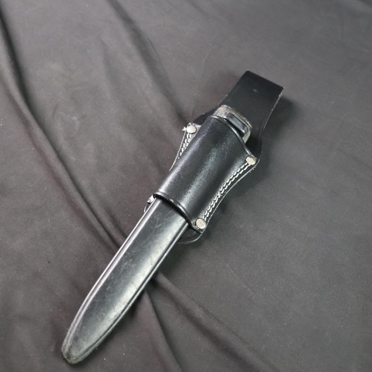 Yahoo!オークション - スイス軍 放出品 Stgw57 SIG510 銃剣 鞘 #S-1315...