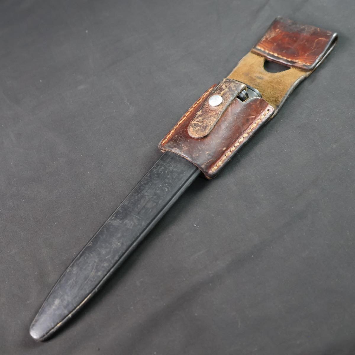 Yahoo!オークション - スイス軍 放出品 Stgw57 SIG510 銃剣 鞘 #S-1317...