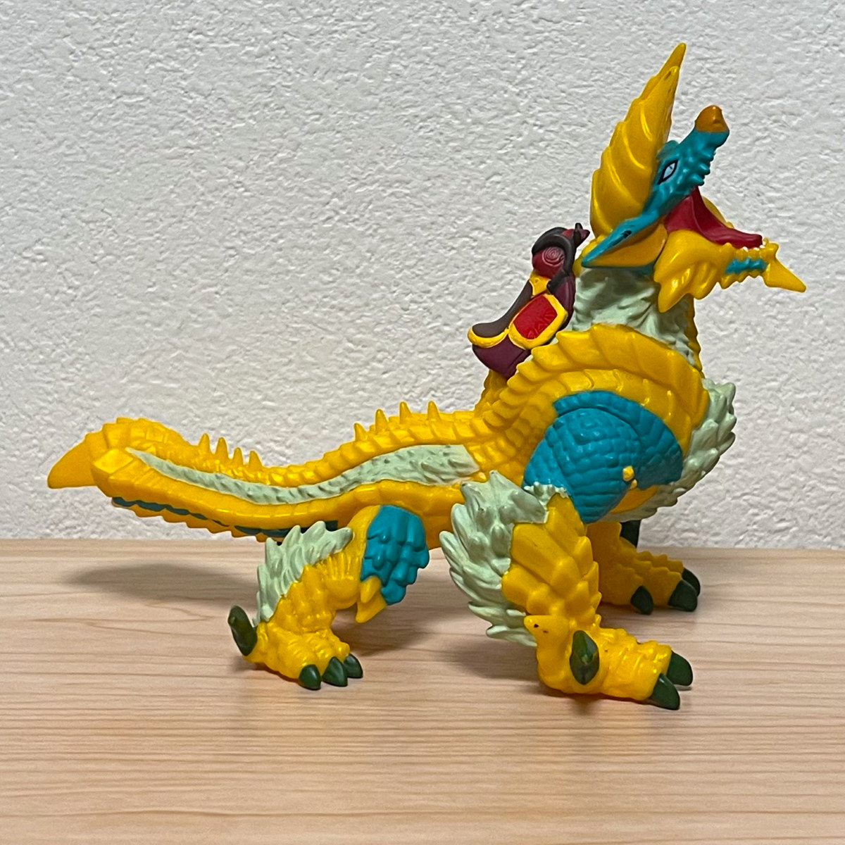 Yahoo!オークション - ジンオウガ モンスターハンター オトモンソフビ...