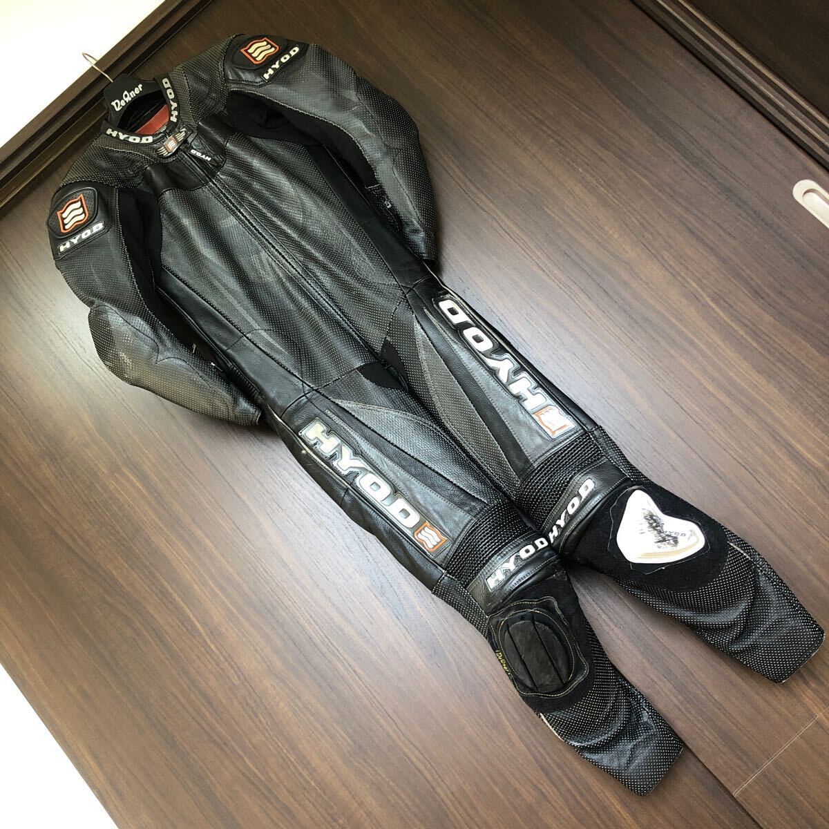 Yahoo!オークション - HYOD Lサイズ MFJ公認 革ツナギ パンチングメッ...