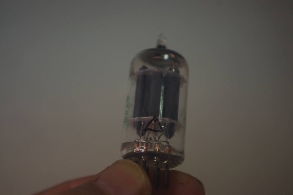 Yahoo!オークション - 真空管 12AU7/5814 三本セット 2本はOK 1本はギ...