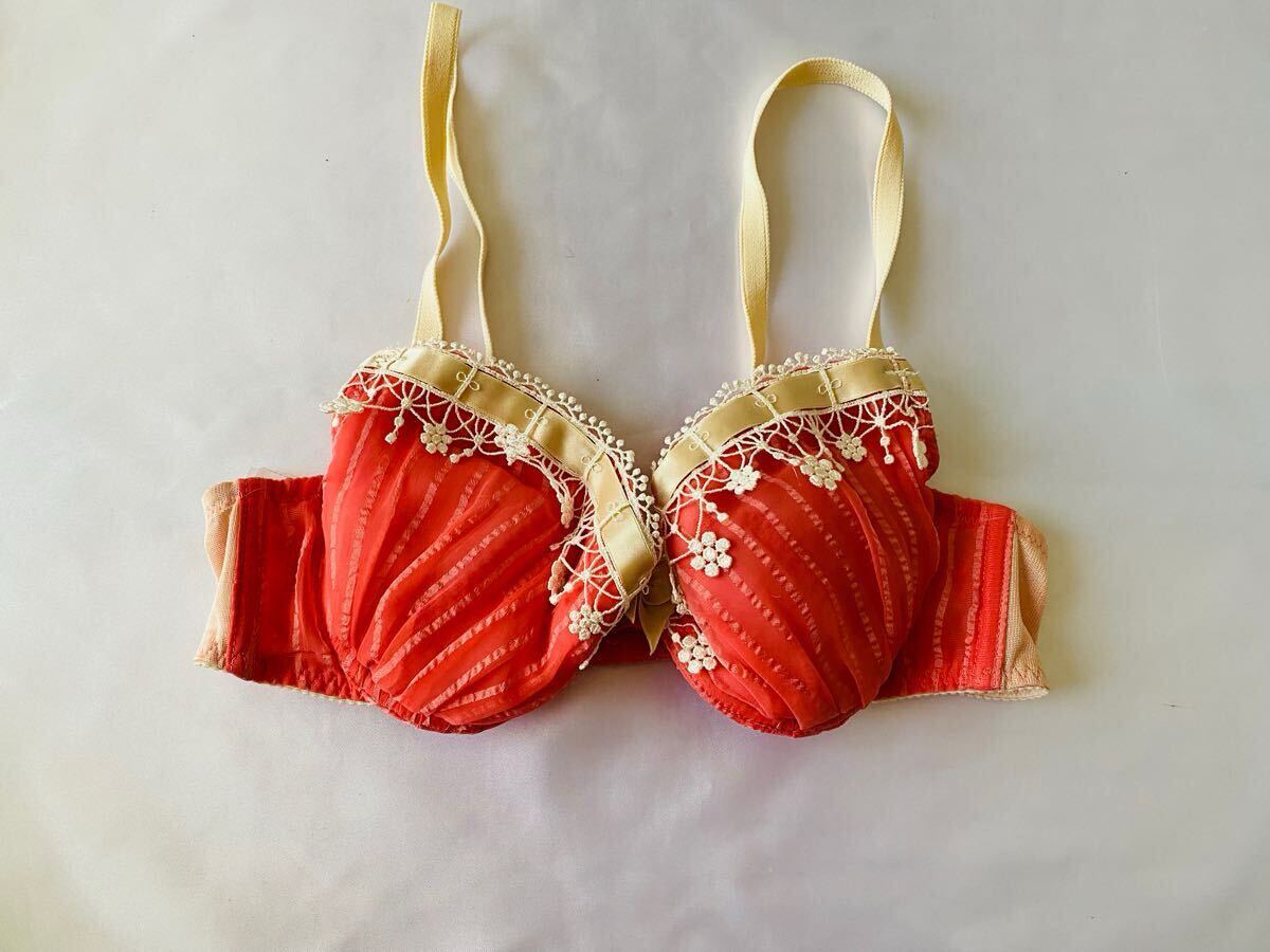 Yahoo!オークション - Wacoal リボン 刺繍 ピンク C65