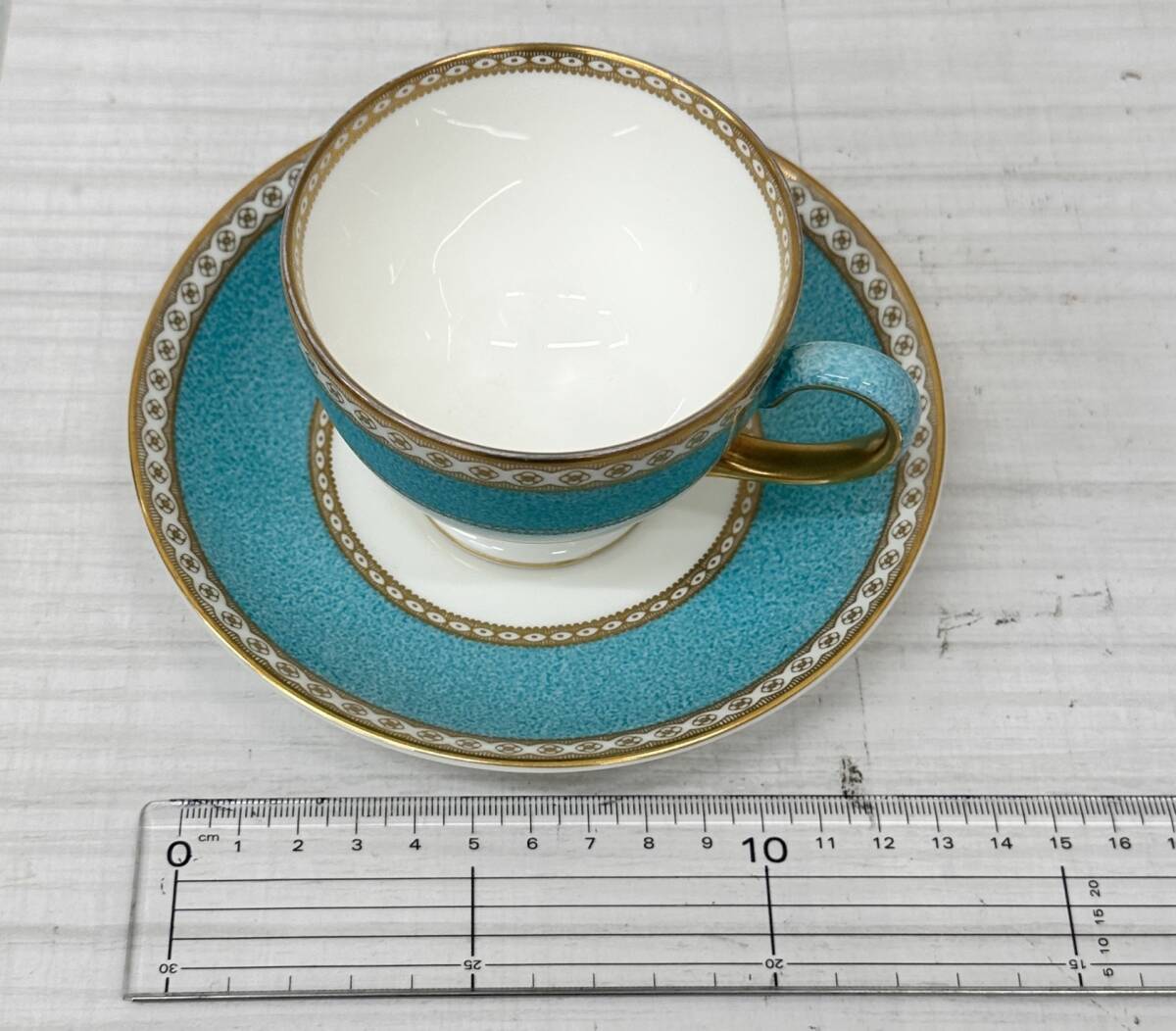 #9999 WEDGWOOD ウェッジウッド カップ＆ソーサー ボーンチャイナ 金彩 画像判断 状態未確認 現状品(ウェッジウッド)｜売買されたオークション情報、yahooの商品情報を ...