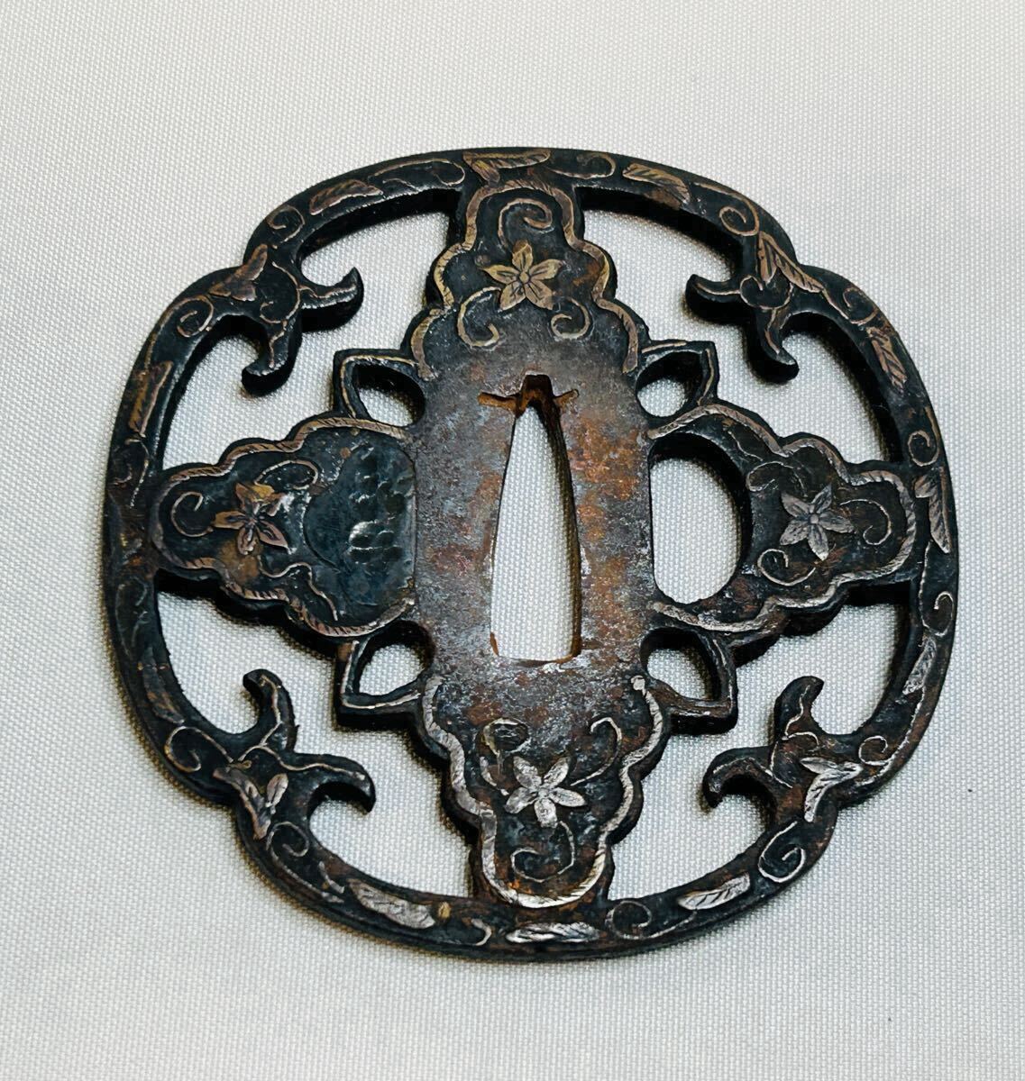 Yahoo!オークション - (NO.M0033)鍔 細工 ツバ 刀の鍔 伝統品 刀 武具 ...