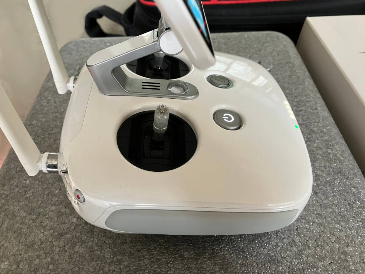 Yahoo!オークション - DJI ファントム4Pro プラス 美品 登録済 点検整...