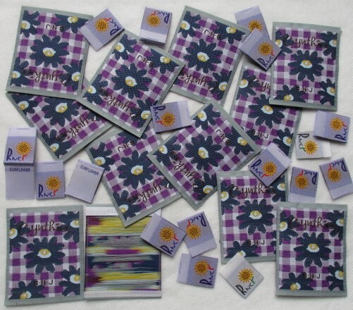 Yahoo!オークション - P52 紫・刺繍タグ 計23個