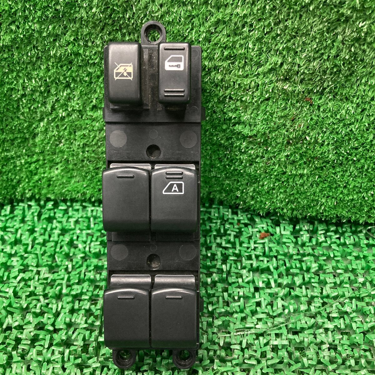 セレナ CC25 ハイウェイスター パワーウィンドウスイッチ 25401-1GK3A W10752(日産用)｜売買されたオークション情報、yahooの商品情報をアーカイブ公開 - オークファン ...