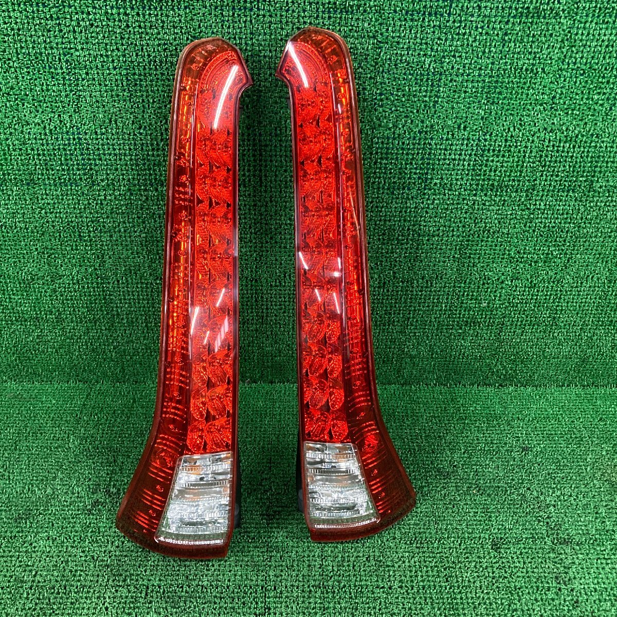 Yahoo!オークション - セレナ CC25 ハイウェイスター 社外 左右 テー...