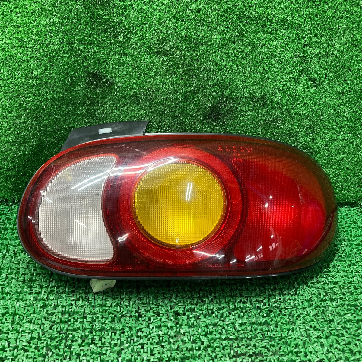 Yahoo!オークション - ロードスター NB8C S 右 テールランプ テールラ...