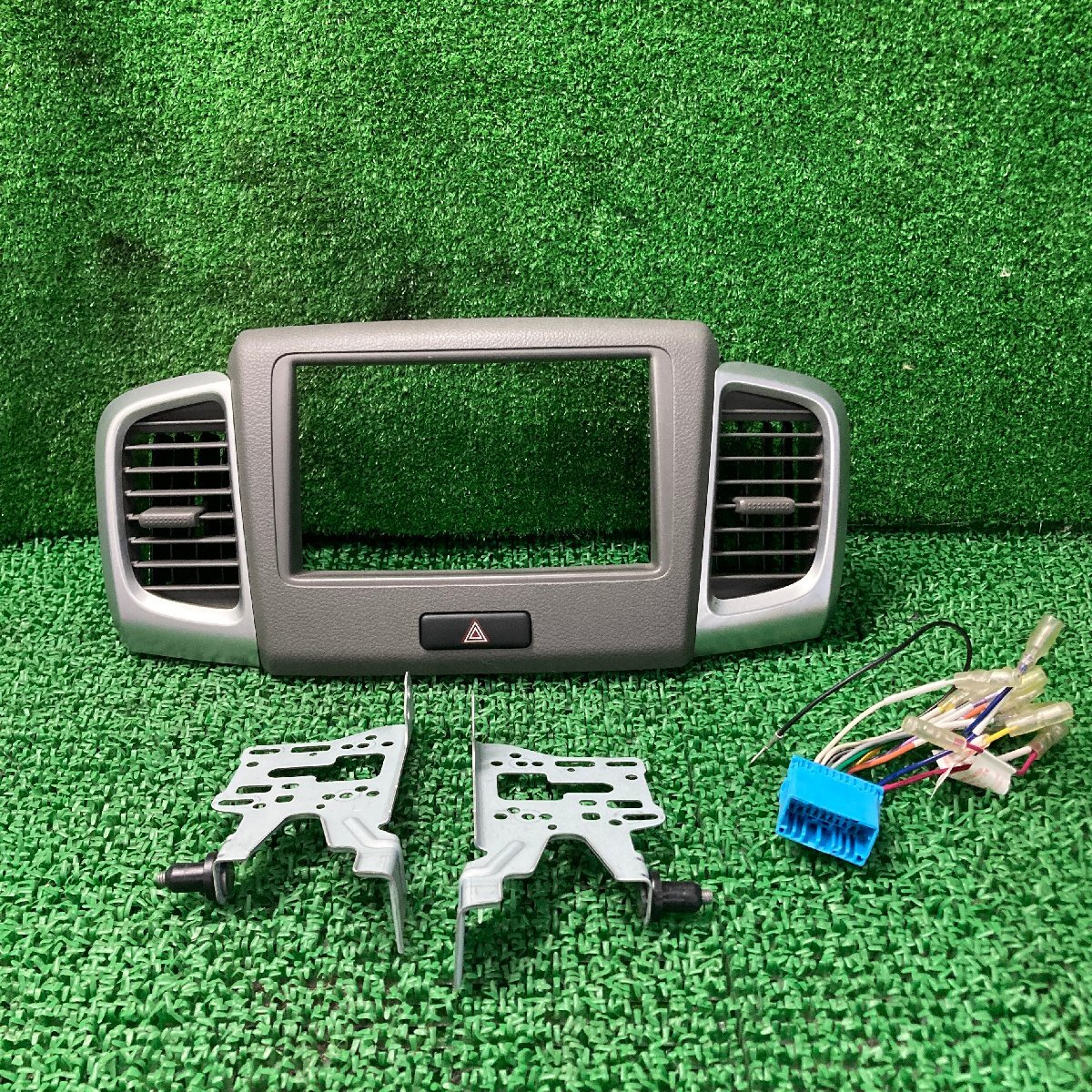 Yahoo!オークション - スペーシア G MK42S オーディオパネル ブラケッ...