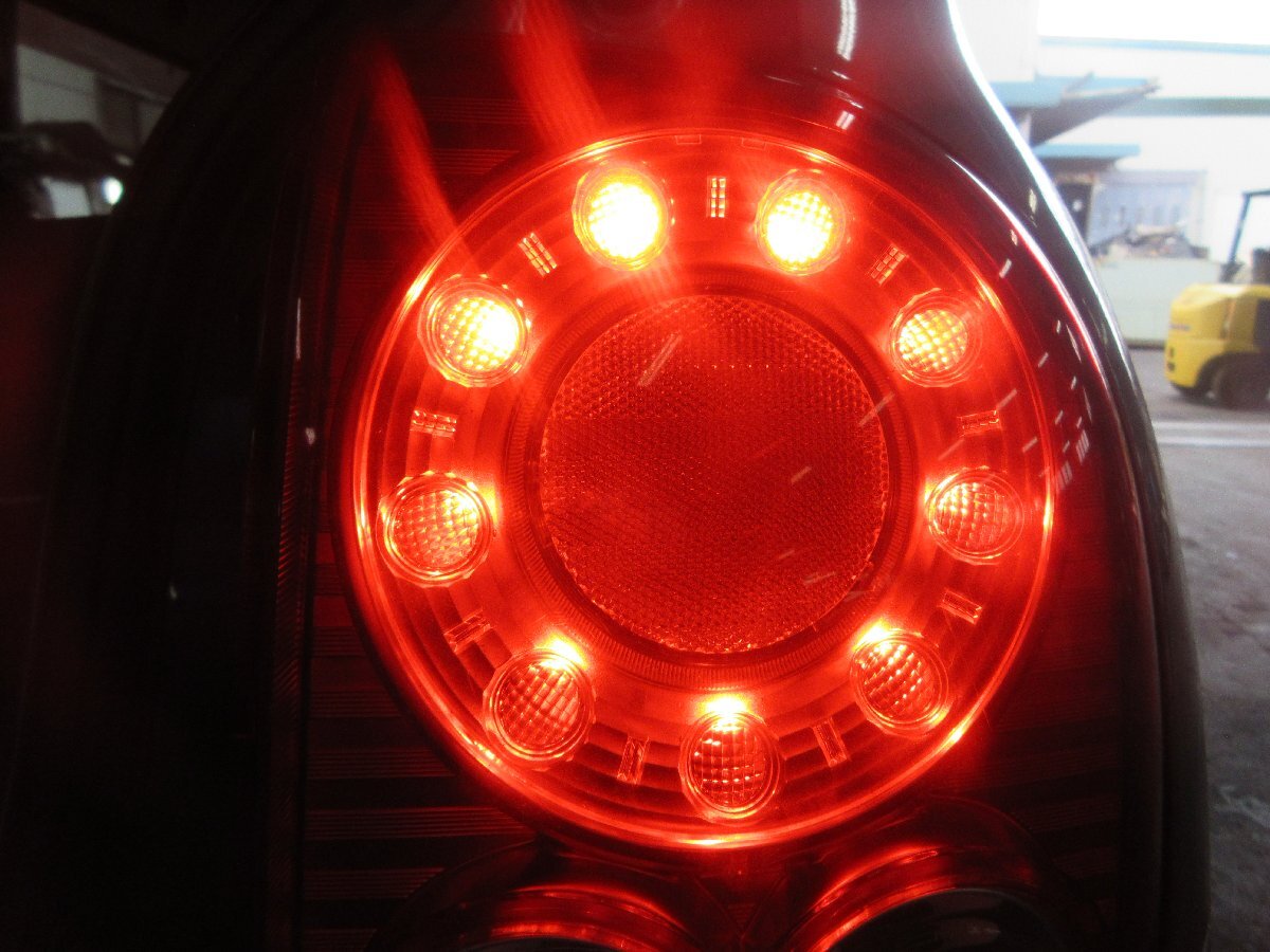 Yahoo!オークション - アルトラパン HE22S 右 テールランプ テールラ...