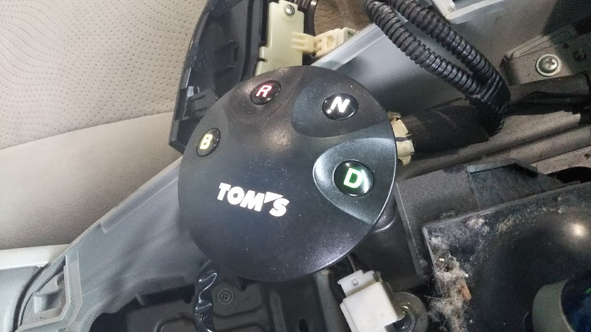 Yahoo!オークション - わけあり プリウス ZVW30 TOM‘S 社外 シフトス...