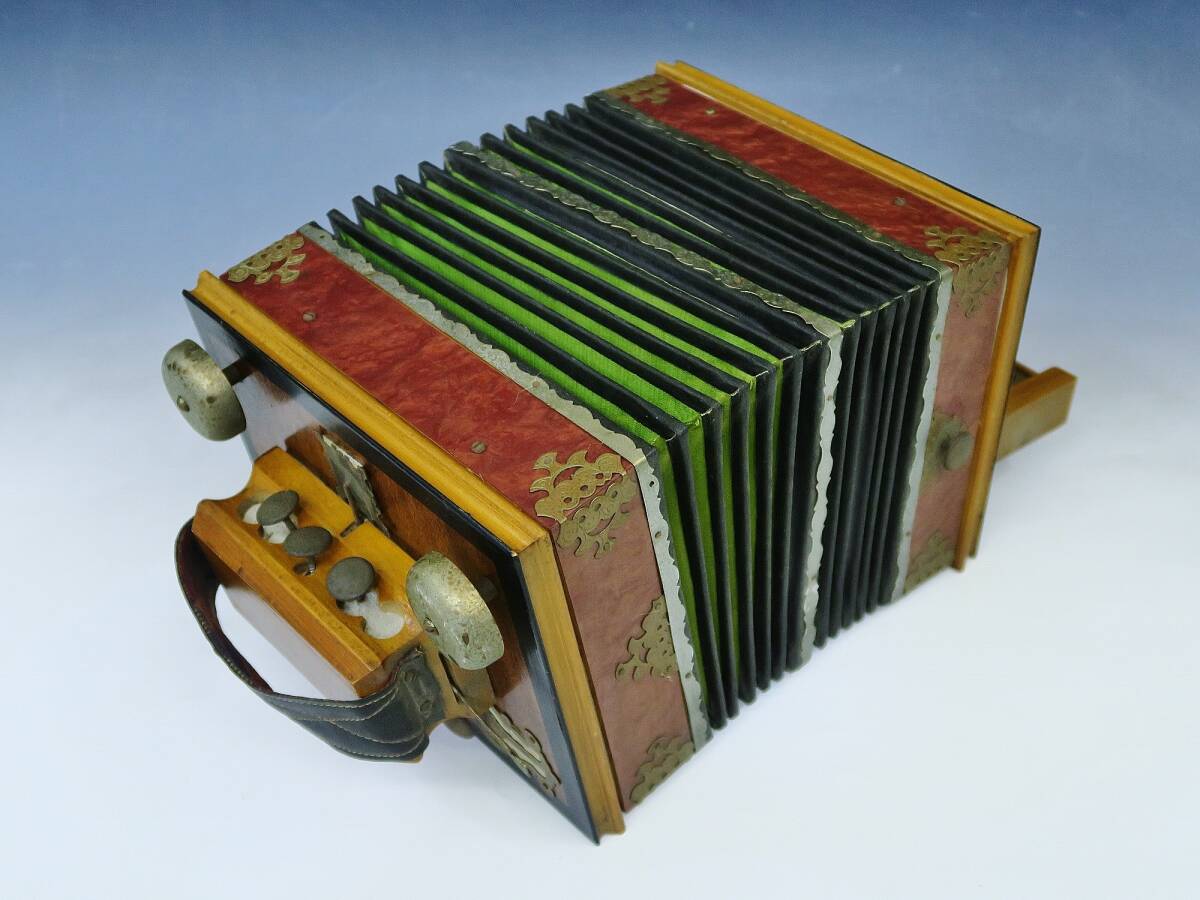 Yahoo!オークション - CAPATOBCKARO/手風琴 バンドネオン アコーディオ...