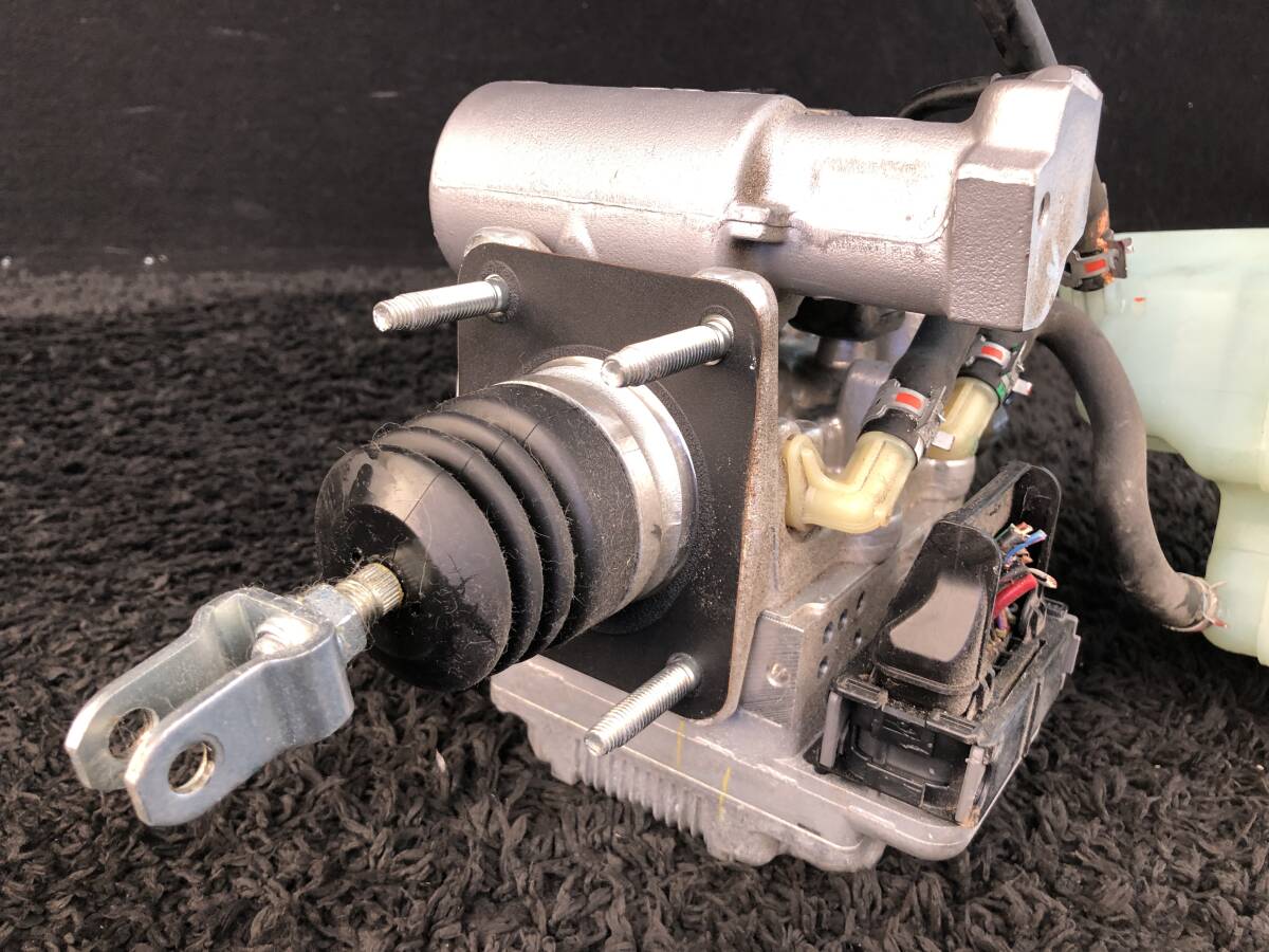 Yahoo!オークション - アクア NHP10 ABSアクチュエーター ブレーキブー...