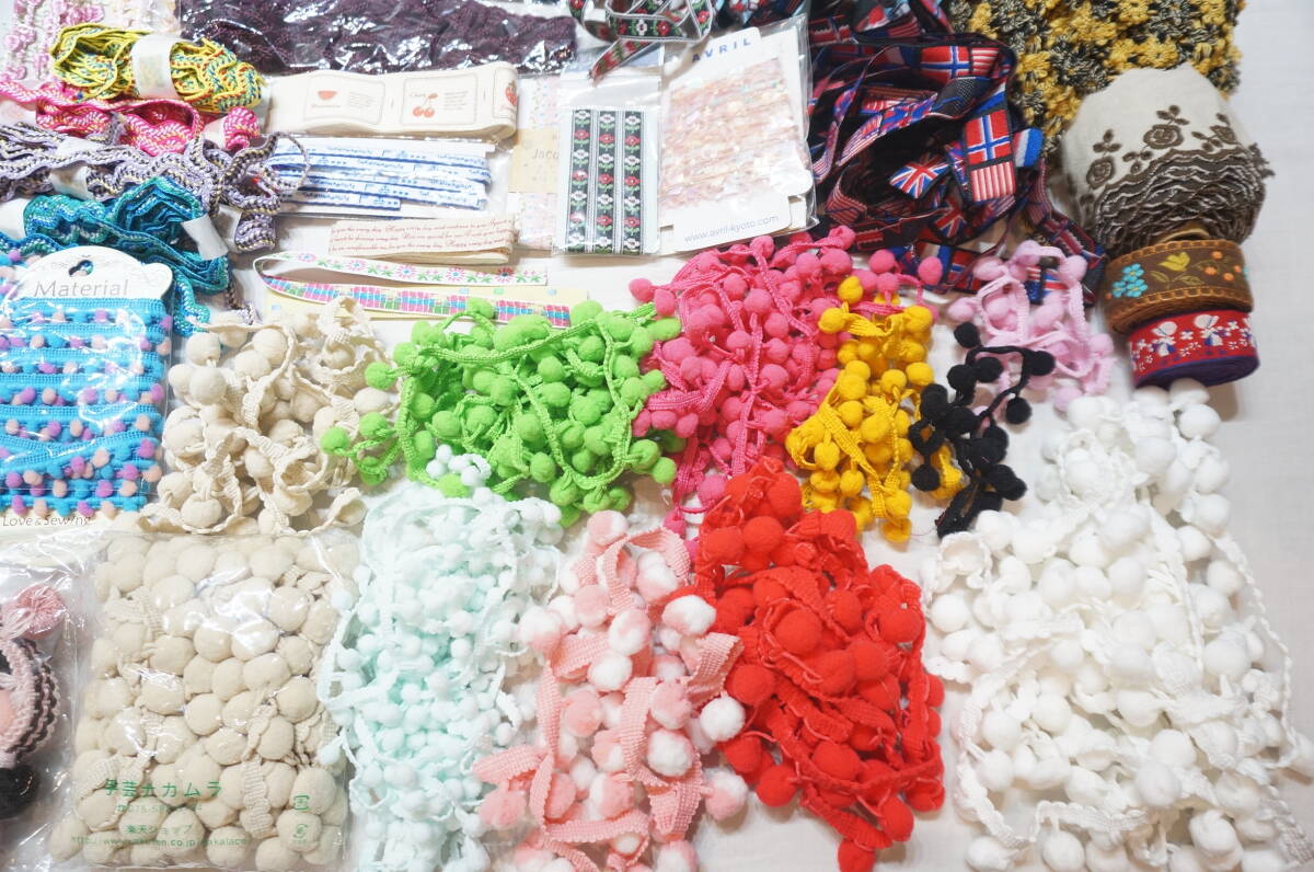 Yahoo!オークション - 【L10A】大量 約4.2kg チロリアンテープ/エンブ...