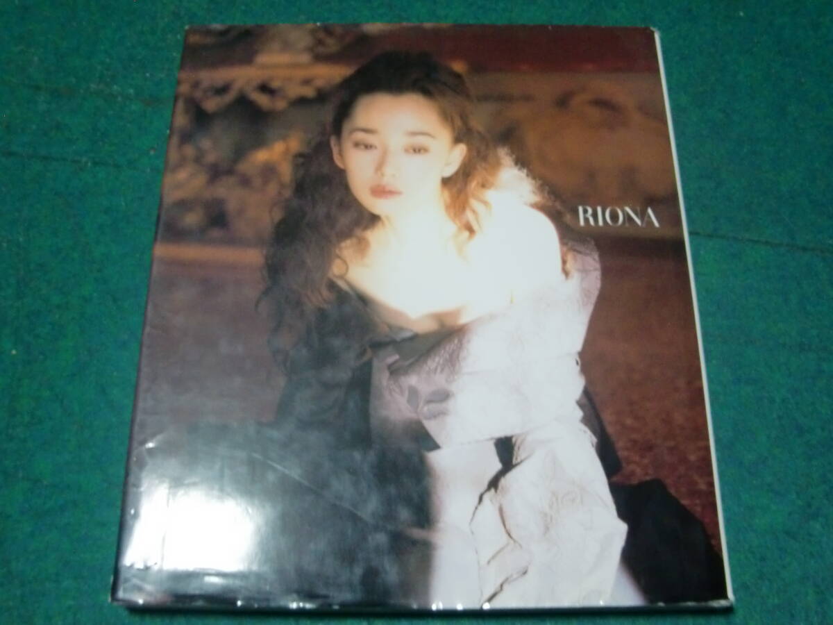 Yahoo!オークション - 葉月里緒菜 RIONA ヌード写真集