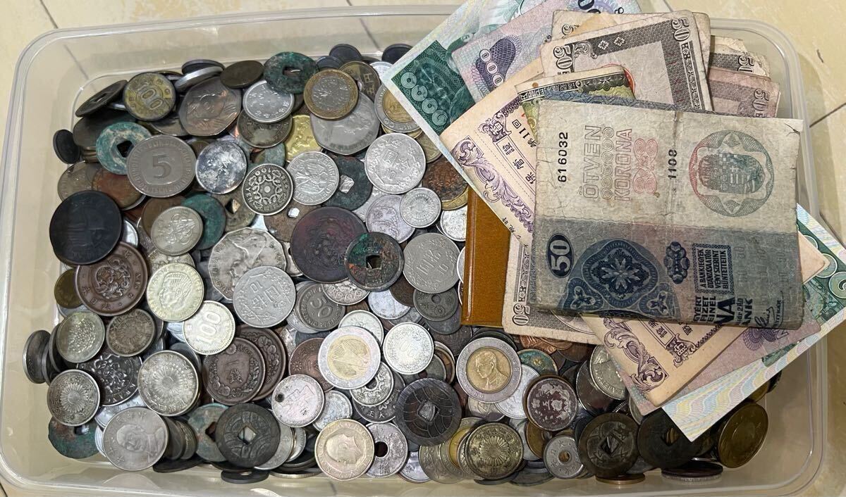 Yahoo!オークション - 古銭 大量 おまとめ 15.2kg ヨーロッパ アメリカ...