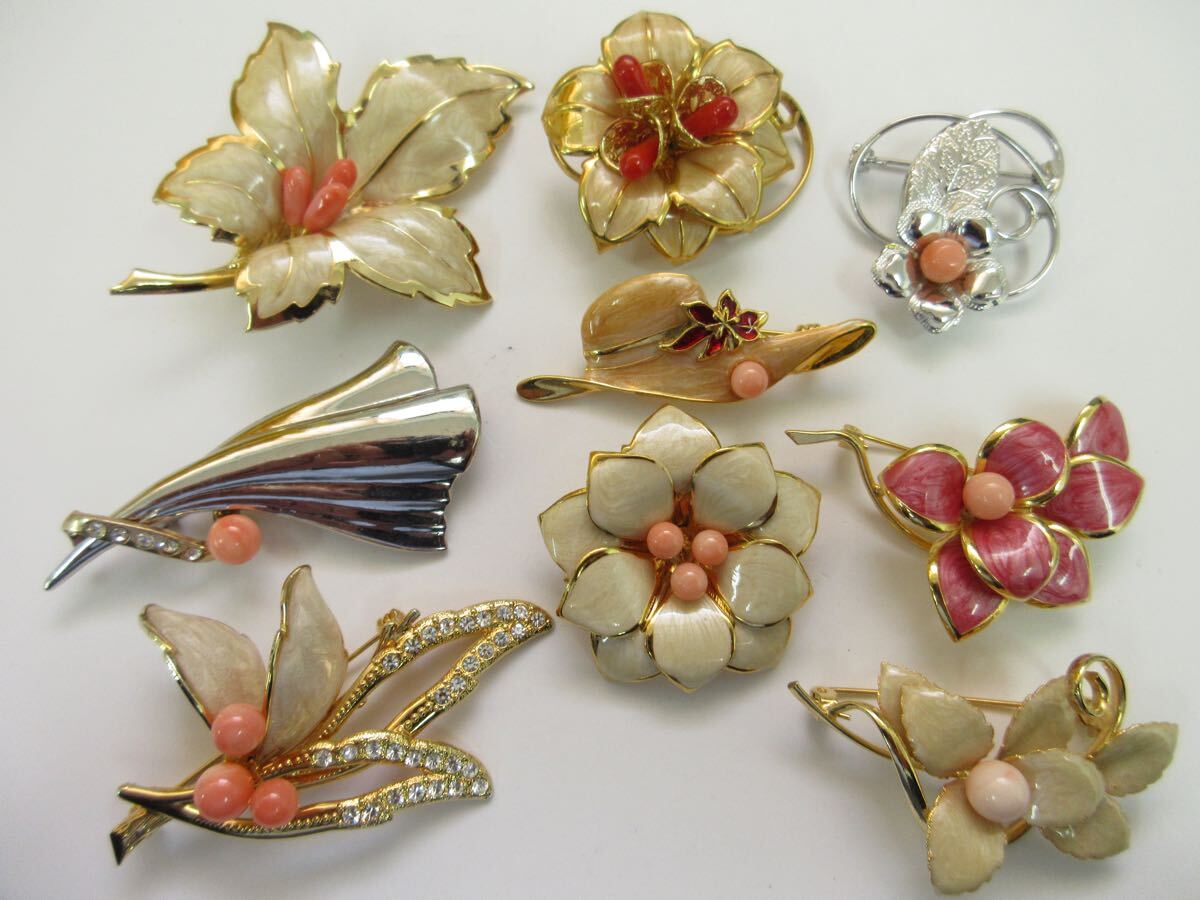 Yahoo!オークション - 【A26】ヴィンテージ ビンテージ ブローチ 花 は...