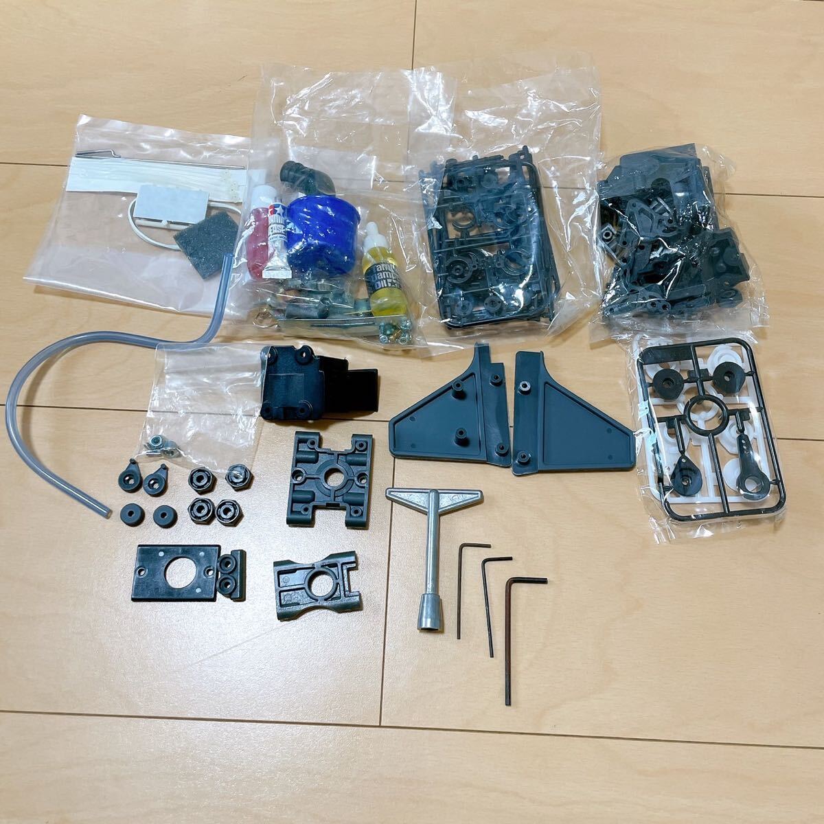 Yahoo!オークション - 1/8 タミヤ TGX 組み立て済み 未走行