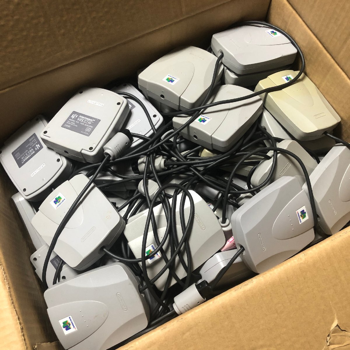 Yahoo!オークション - Y8-271 N64 64 VRSユニット NUS-020(JPN) 70個 ...