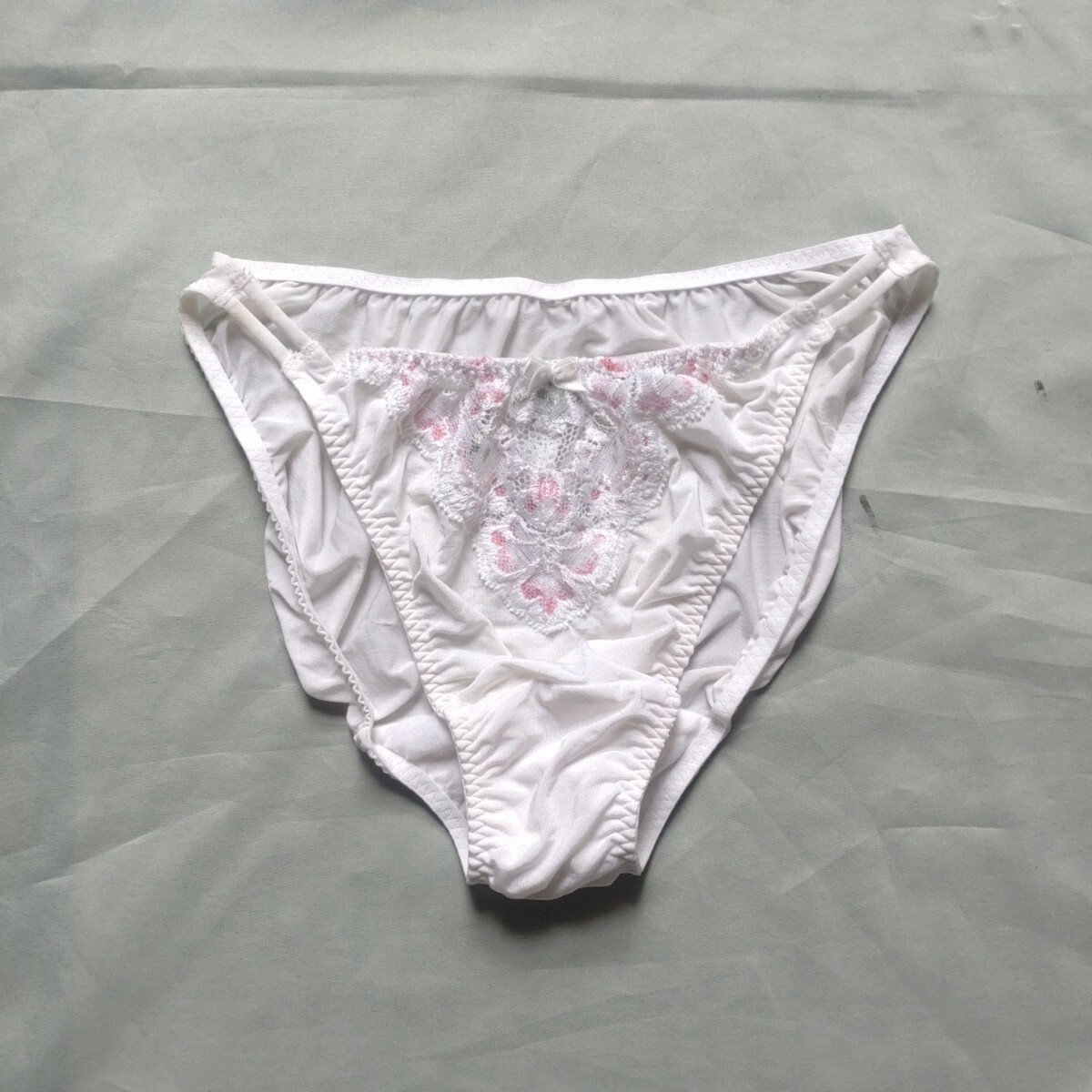 Yahoo!オークション - 補正インナー M ホワイト ピンク花柄レースサラ...