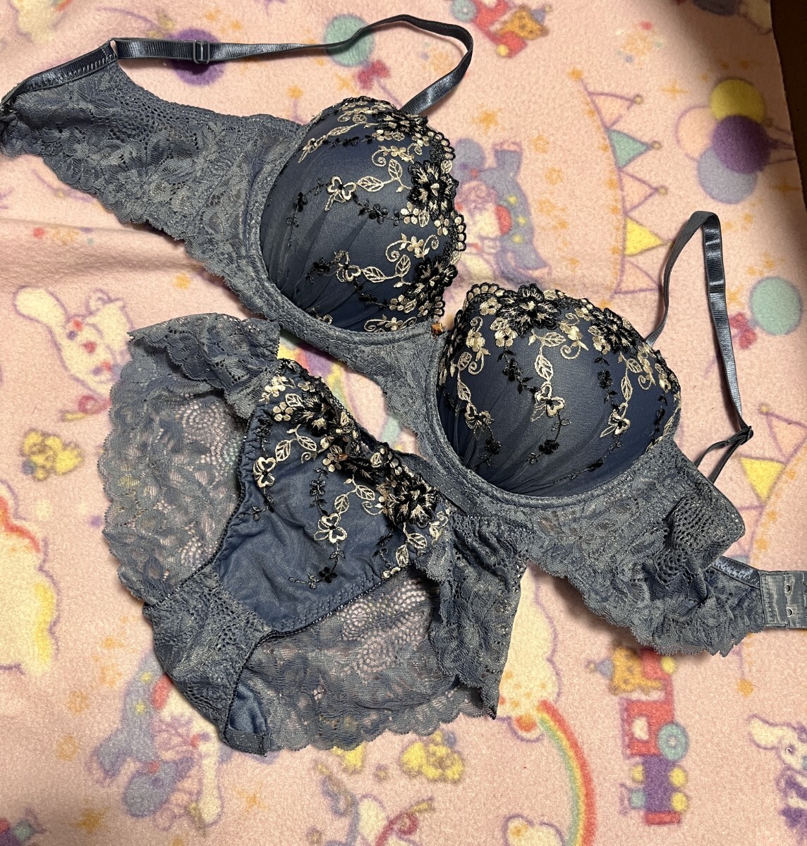 Yahoo!オークション - Fカップ ブラジャーショーツセット パンツ 下着...