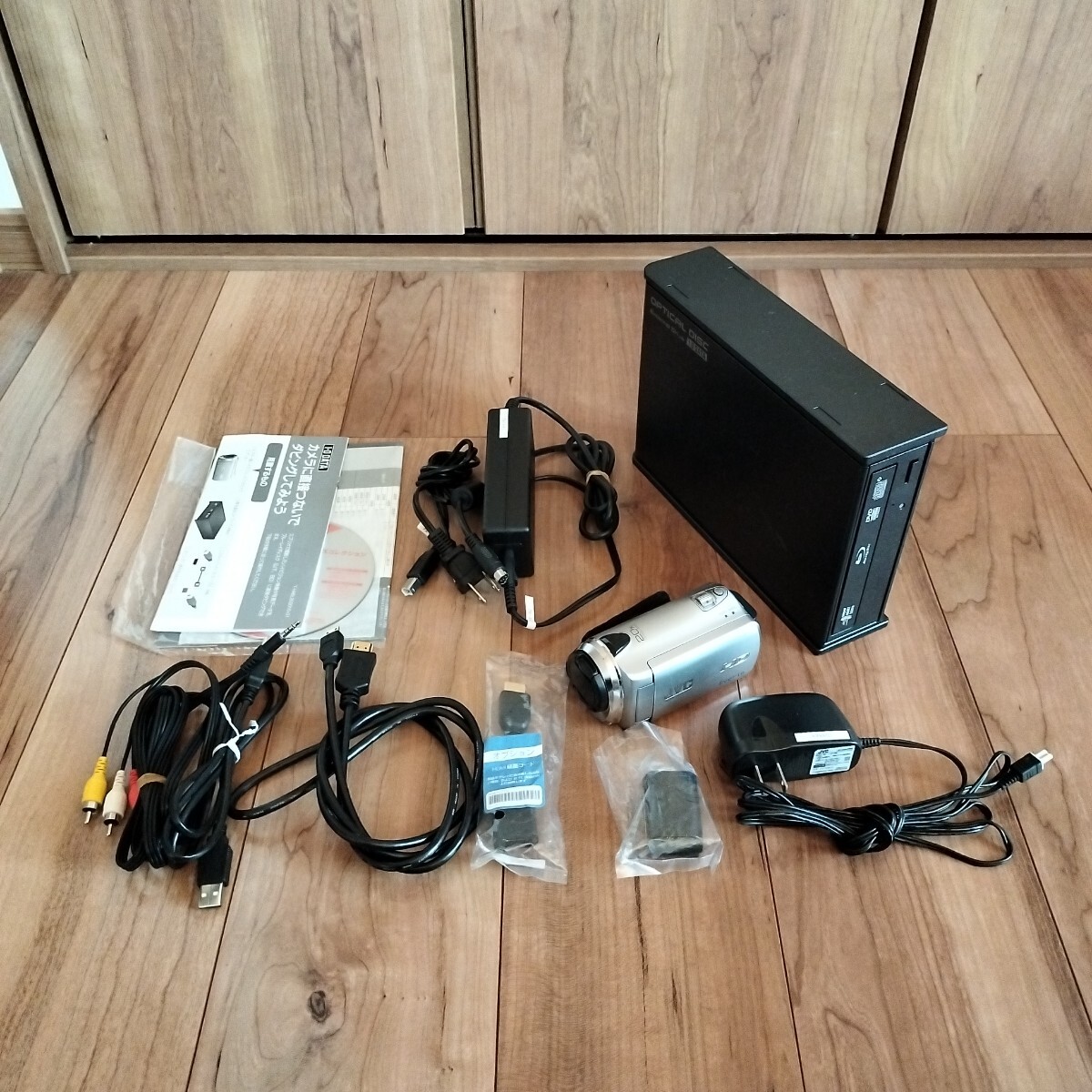 JVC Everio GZ-HM240 ビデオカメラ DVDライター ブルーレイディスク 録画 保存 ハイビジョンメモリームービー エブリオ(その他)｜売買されたオークション情報、yahooの ...