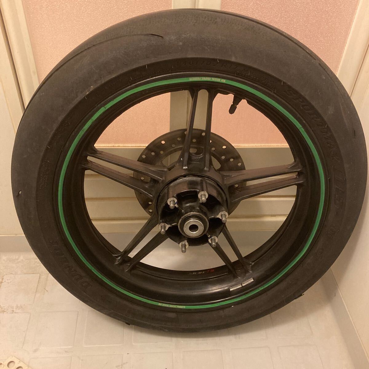 Yahoo!オークション - YZF-R15 V2 リアホイール 3.5×17インチ ハブ ロ...