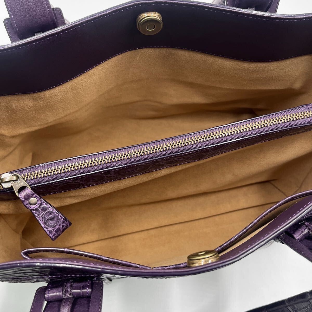 Yahoo!オークション - 定価42万 極美品 JRA認定 クロコダイル トートバ...