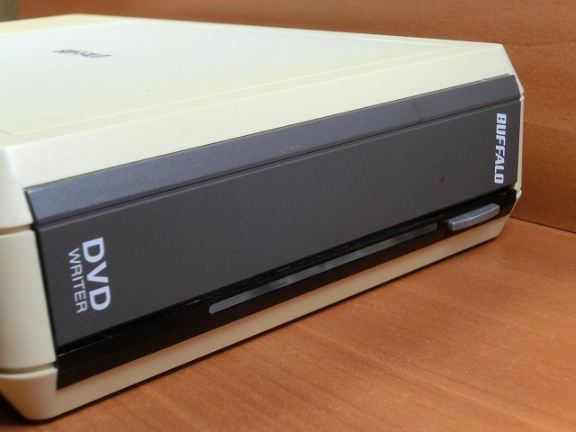 Yahoo!オークション - Buffalo/外付けDVDドライブ/DVSM-XE20U2 （P62）