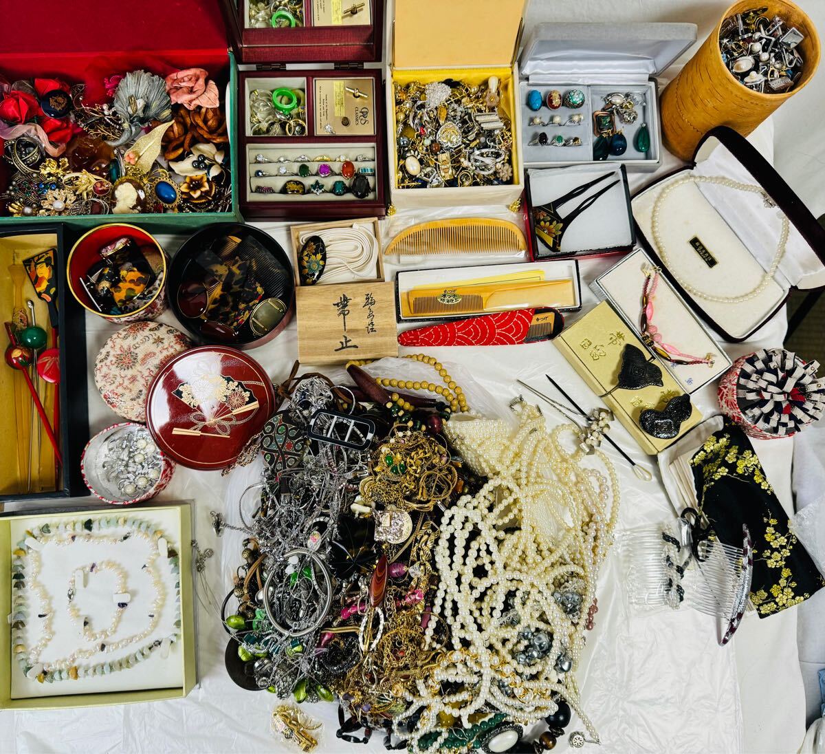 Yahoo!オークション - 【大量】アクセサリー 約10.2kg /ネックレス/ピ...