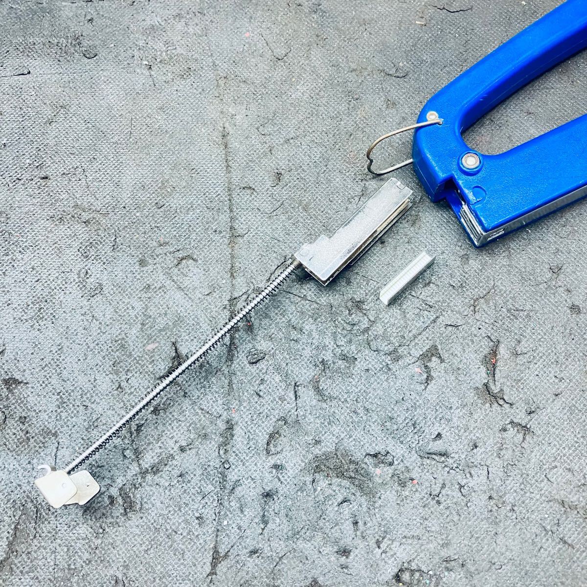 Yahoo!オークション - SK11 手動パワフルハンドタッカー PT-1 いろ...