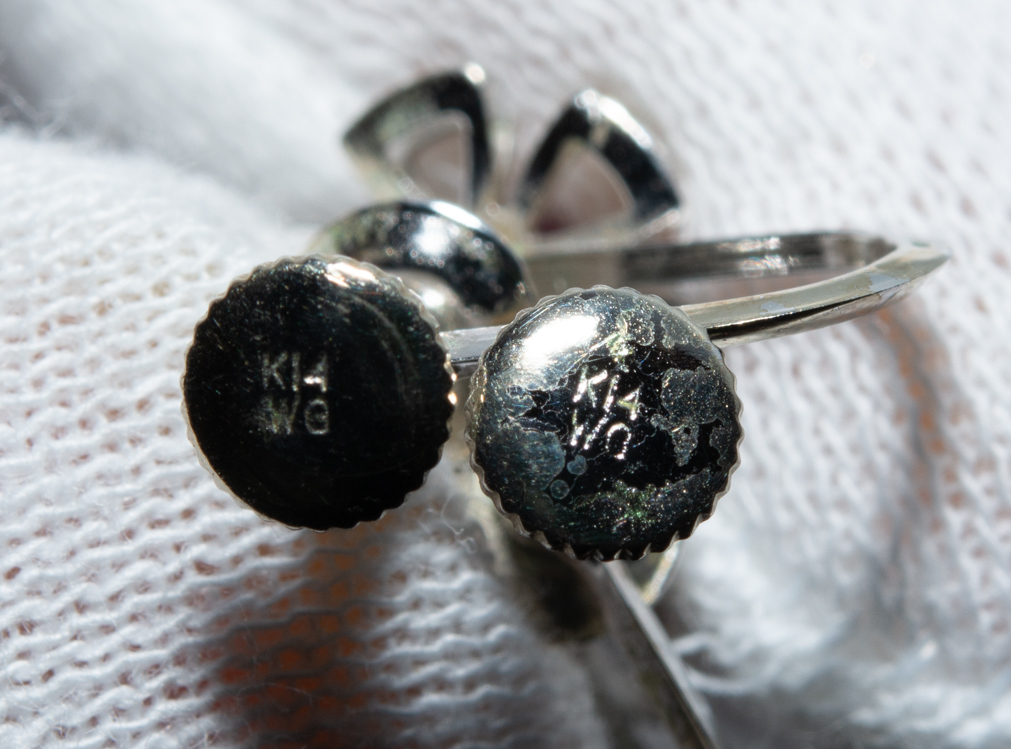 Yahoo!オークション - K14 WG イヤリング 1.3g 刻印有り ホワイトゴー...