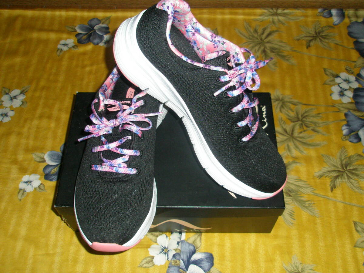 Yahoo!オークション - SKECHERS スケッチャーズ スニーカー 黒 US7.5 A...