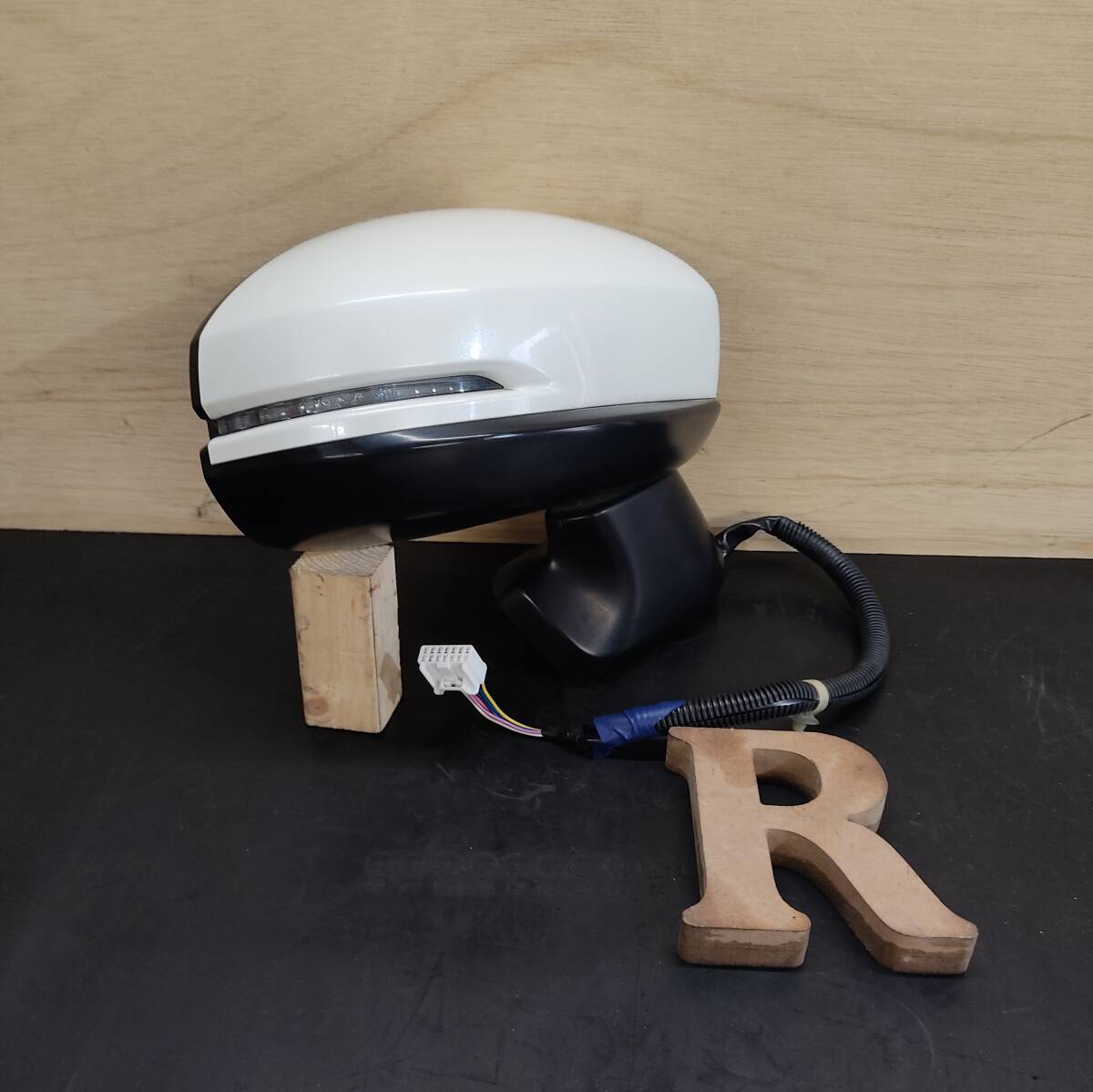 Yahoo!オークション - Y3721-24J2 フィットハイブリット GP5 フィットH...