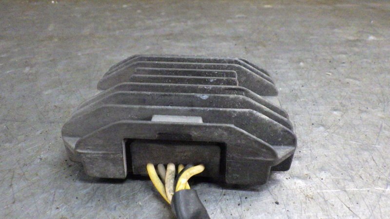 Yahoo!オークション - RGA-386A ZRX-2 純正 レギュレーター ZR400E-320...