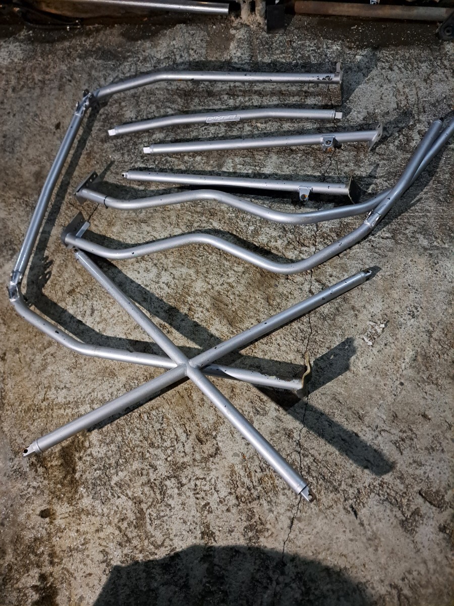 Yahoo!オークション - 希少 C34 ローレル 8点式 ロールケージ ロール...