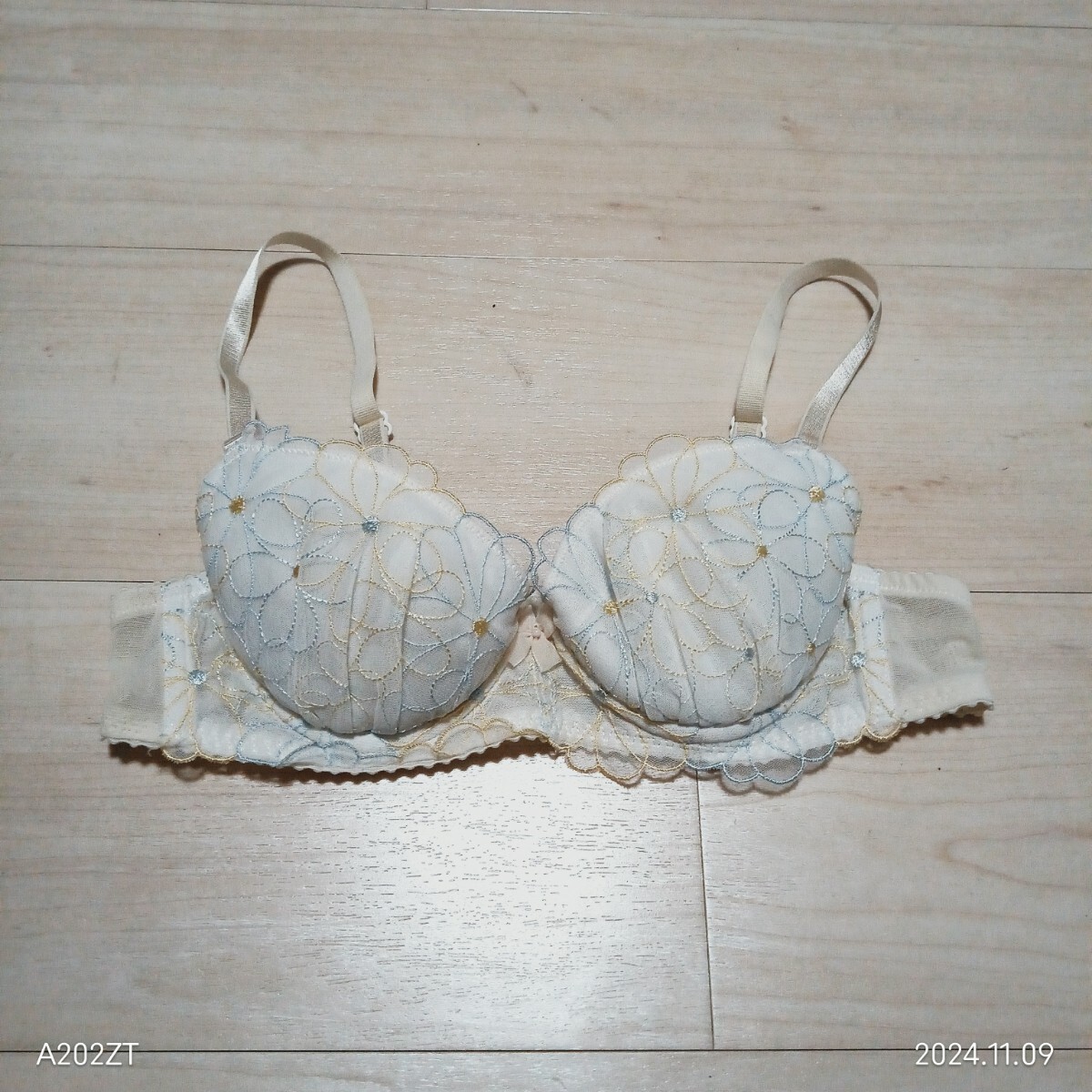 Yahoo!オークション - チュチュアンナ ブラB70 匿名配送