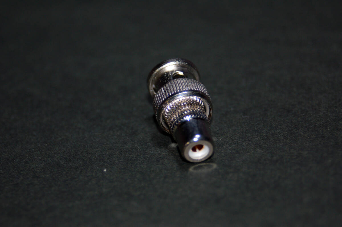 Yahoo!オークション - BNC変換コネクター（RCAー75Ω）新品