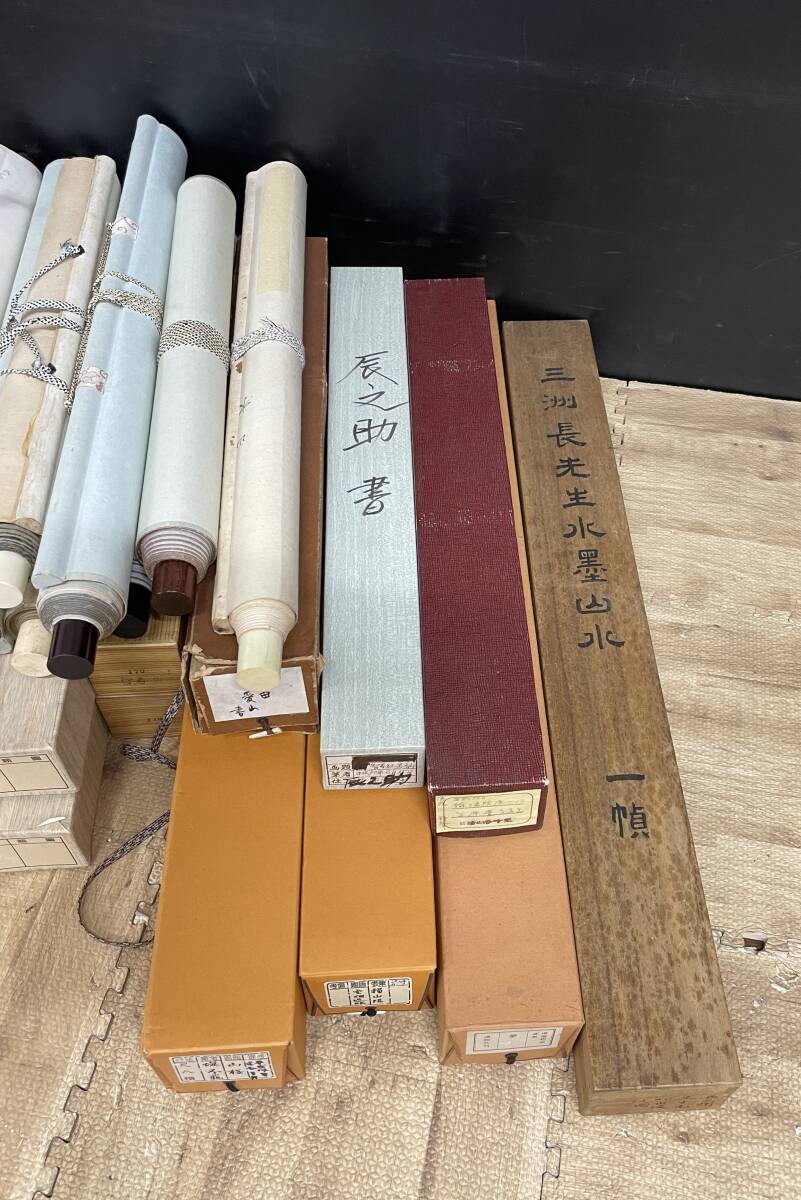 EY11-26 まとめ出品 掛軸 大量まとめ｜掛け軸 山水 花鳥 水墨 人物 風景 書画 仏画 骨董 日本 中国 在銘 古美術 アート インテリア 和風(掛軸)｜売買されたオークション情報 ...