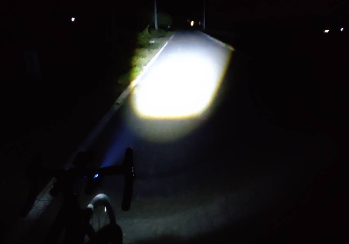 Yahoo!オークション - Uiitee社U1670 LEDライト 超高輝度 XHP70.2LED搭...