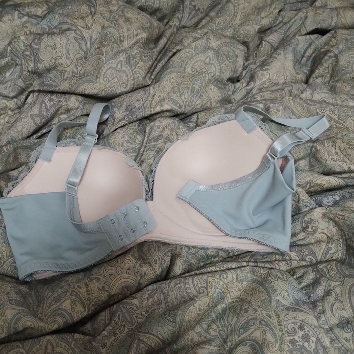 Yahoo!オークション - 水色ベージュ色レースシームレスブラジャーF65