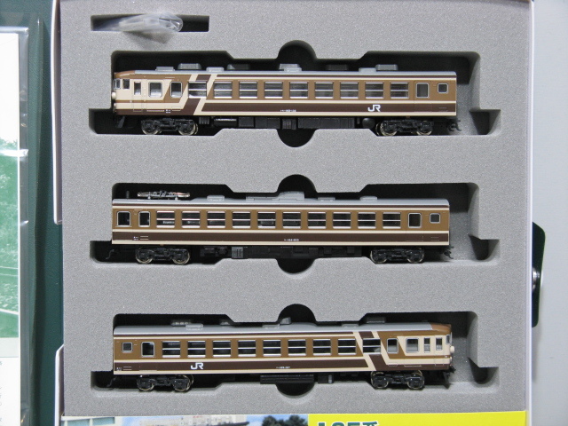 Yahoo!オークション - #1329 KATO 10-449 165系 ムーンライト 茶 3両セ...